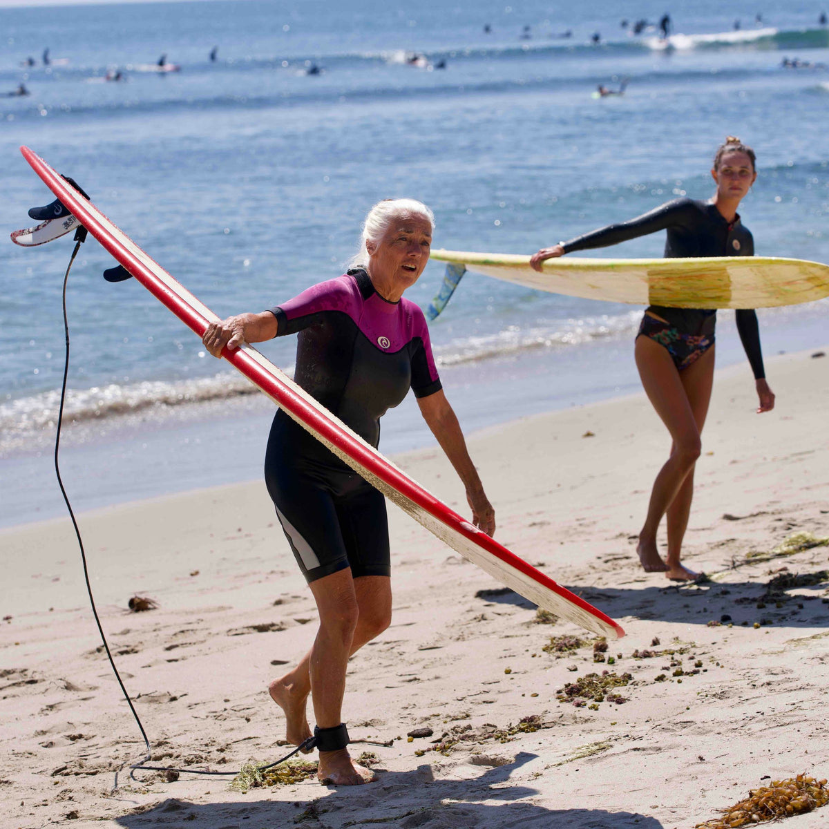 Malibu Gidget: Women of Surf – Outex Underwater Camera Housings